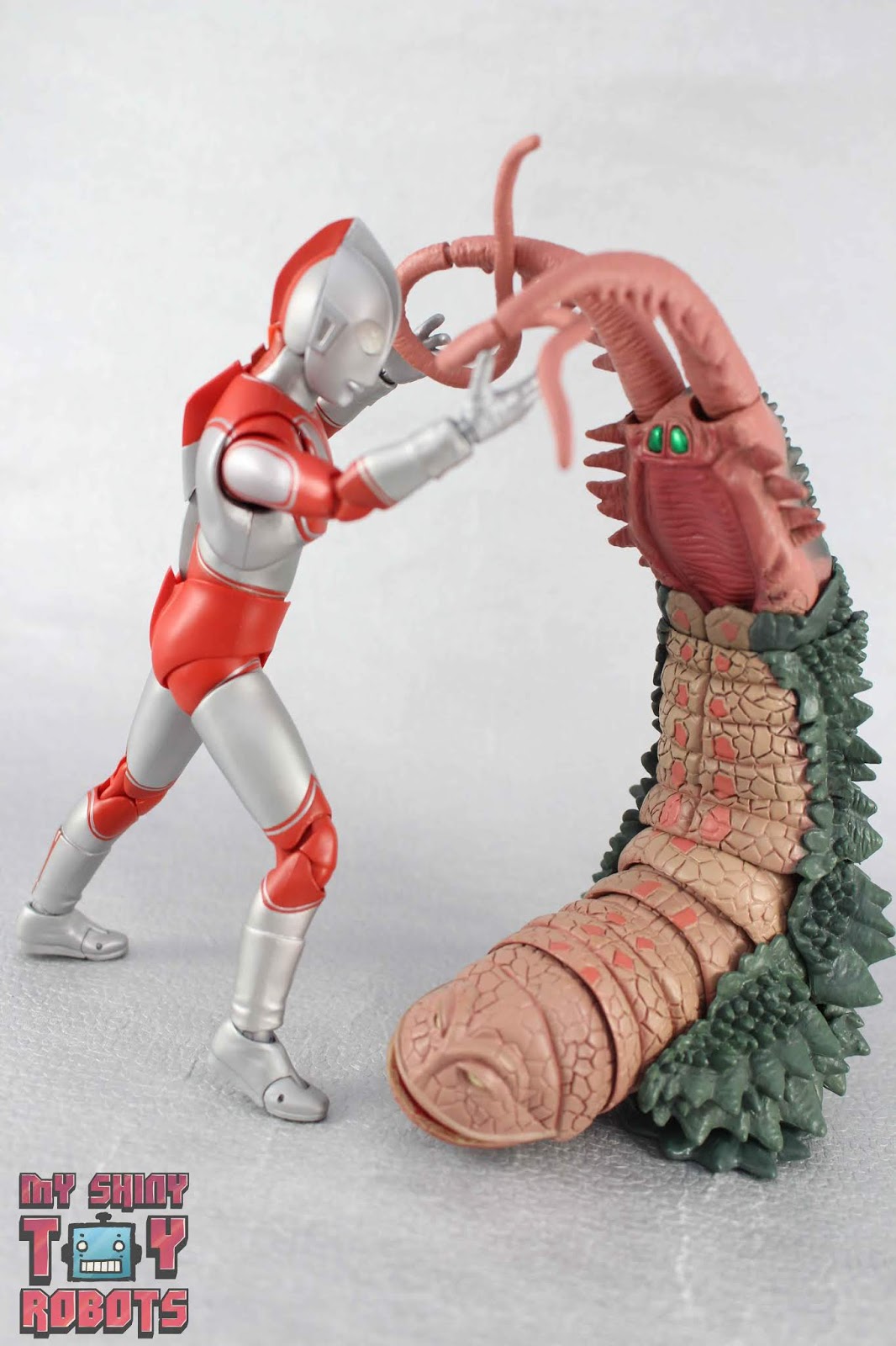 My Shiny Toy Robots: Toybox REVIEW: S.H. Figuarts Twin Tail