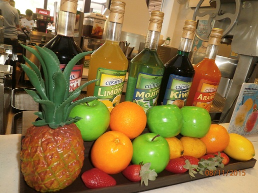 Walk Walk Look Look Eat Eat: Inuka Café @ Singapore Zoological Gardens