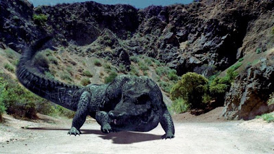 Todo El Terror Del Mundo: Mega Python Vs. Gatoroid (メガ・パイソンVSギガント・ゲイタ ...