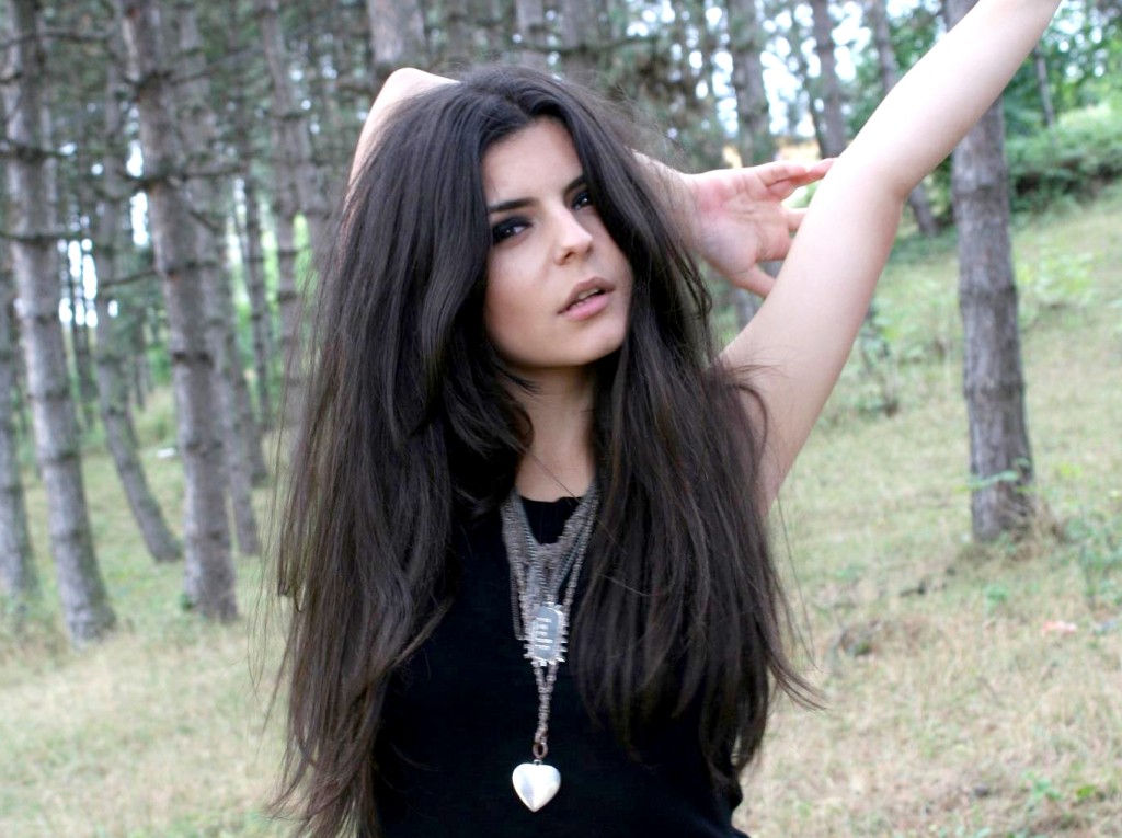 Cancan 18 ani Ana Maria Alexie POZE simpatie.ro