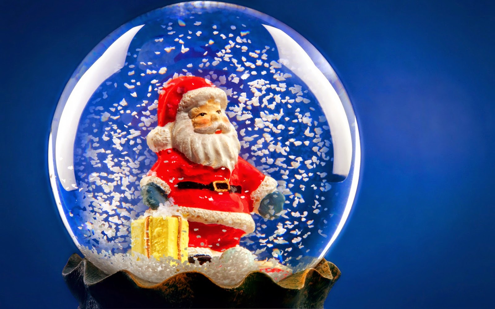 Globuri cu Zapada de Craciun ~ Imagini de Craciun