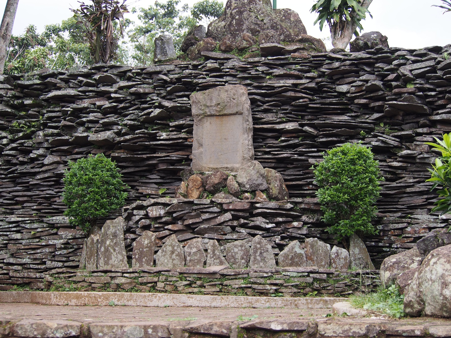 Cocoretan : SITUS TAMAN PURBAKALA CIPARI