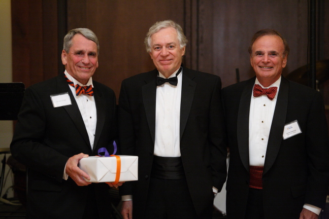 MSE NEWS: Gary Shiflet earns SEAS Distinguished Faculty Award