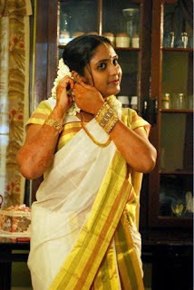 EXBII AUNTY | World Amazing Real Information