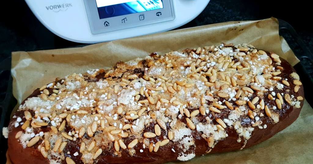 La cocina de Pssssss: COCA DE BRIOX DE CHOCOLATE EN THERMOMIX