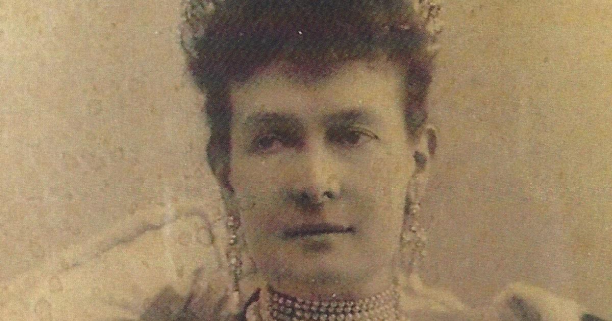 Royal Musings: Grand Duchess Marie protects her husband's life