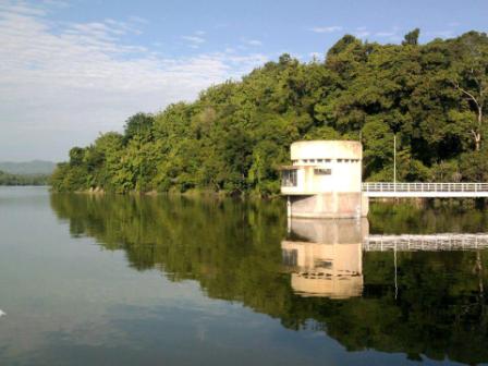 Eksotis Bangunan zaman belanda Waduk Pacal - KIM DEPOK