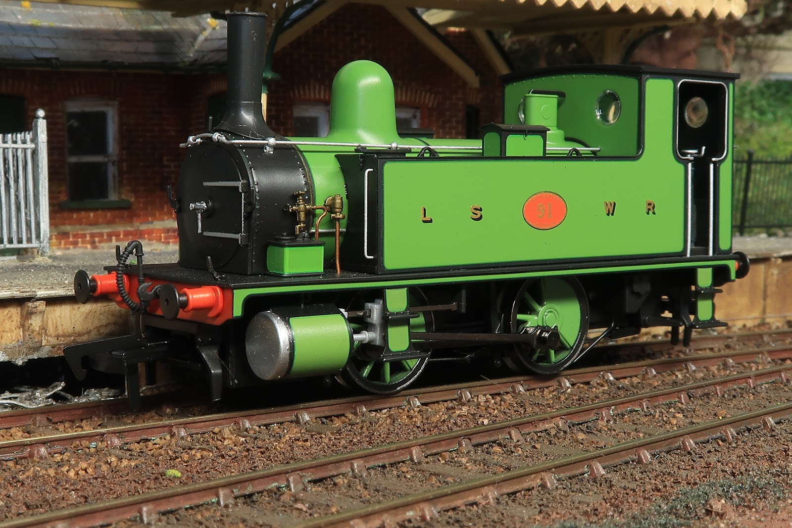 CParkstone's Railway modellers Blog: Dapol and the Adams B4