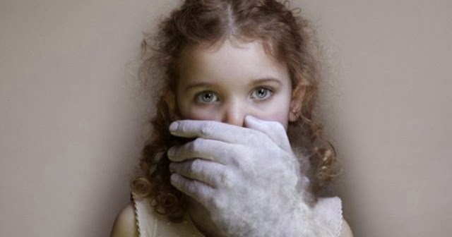 Παιδόφιλος ή Παιδεραστής; Ποια είναι η διαφορά; - Η ΔΙΑΔΡΟΜΗ