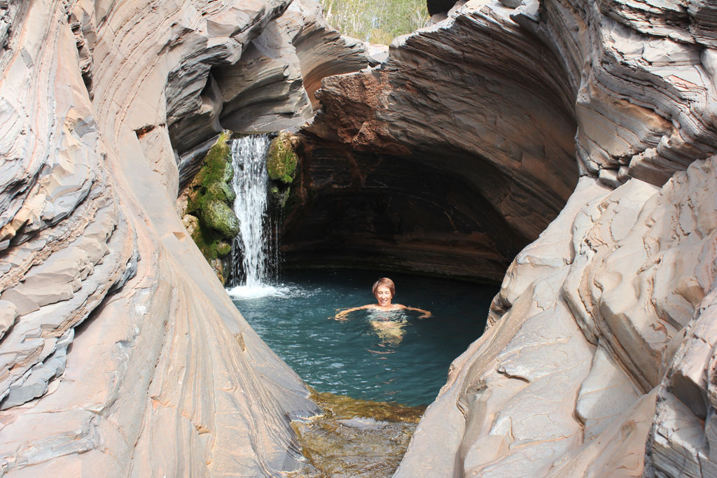 Jo & Stephen & a 4x4: Tom Price (The Pilbara) with a view of Mount ...