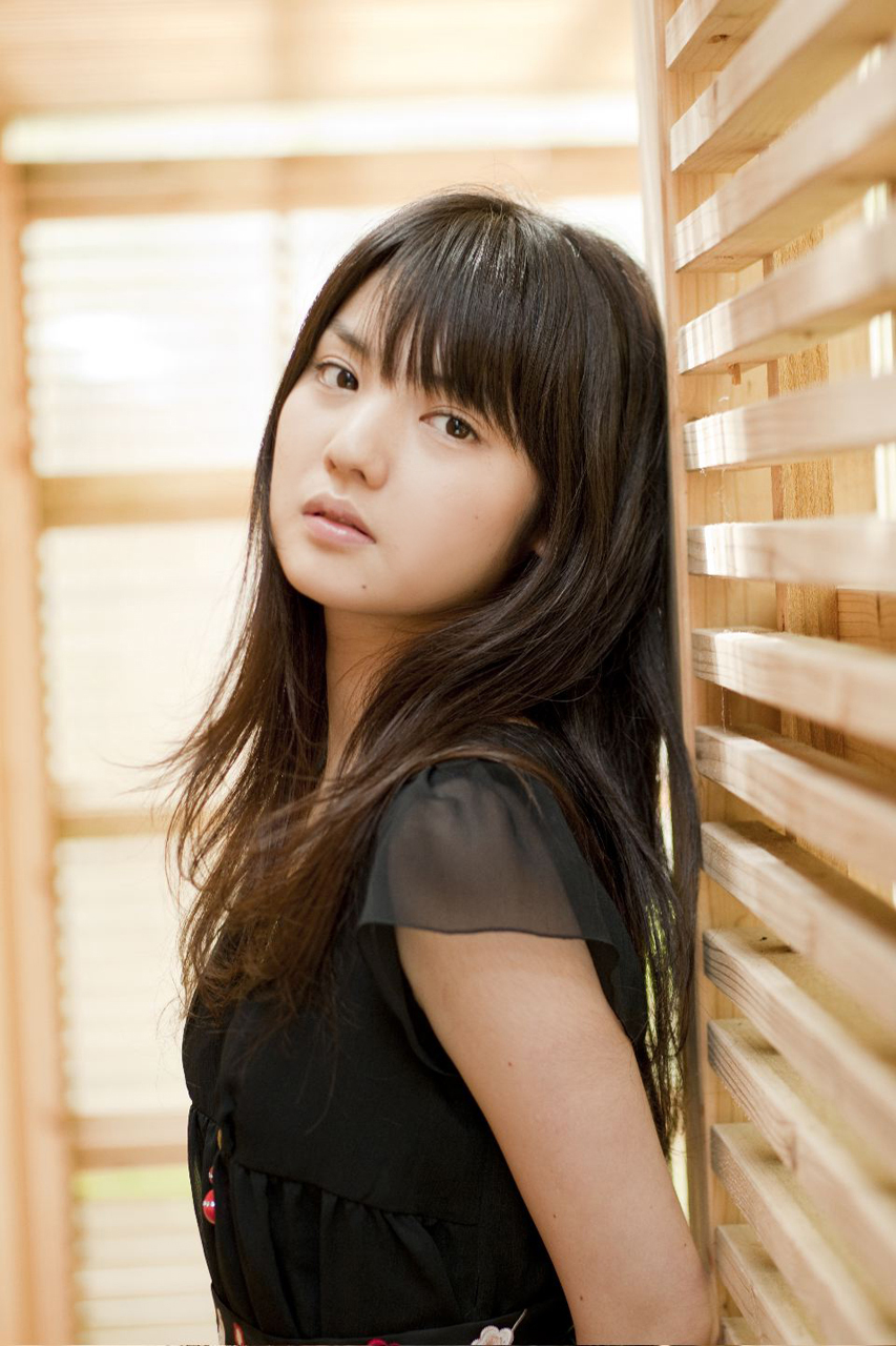 Nao Kanzaki and a few friends: Sayumi Michishige: H!P Digital Books #73 ...