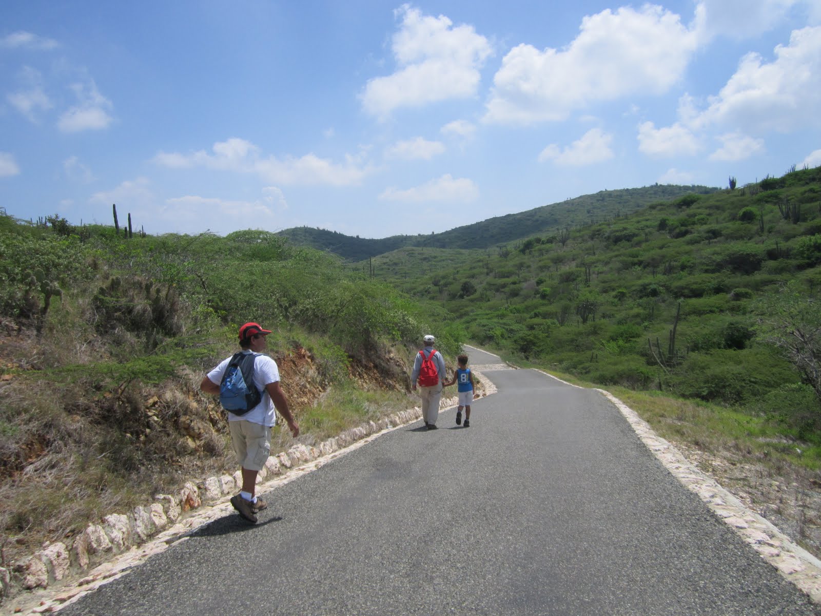 De belevenissen van de Familie Fingal op Aruba: Bezoek papa dag 6 ...