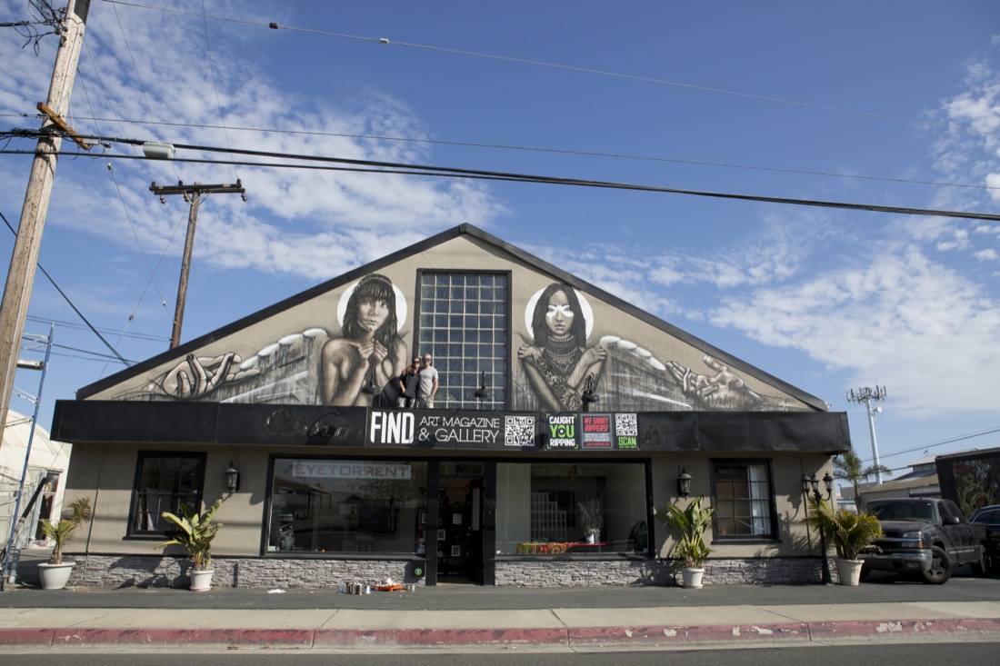 Fin DAC x Angelina Christina New Mural In Costa Mesa, USA – StreetArtNews