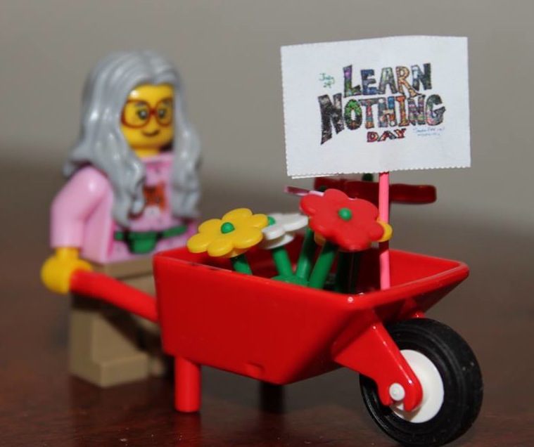 Learn Nothing Day: Lego Wheelbarrow