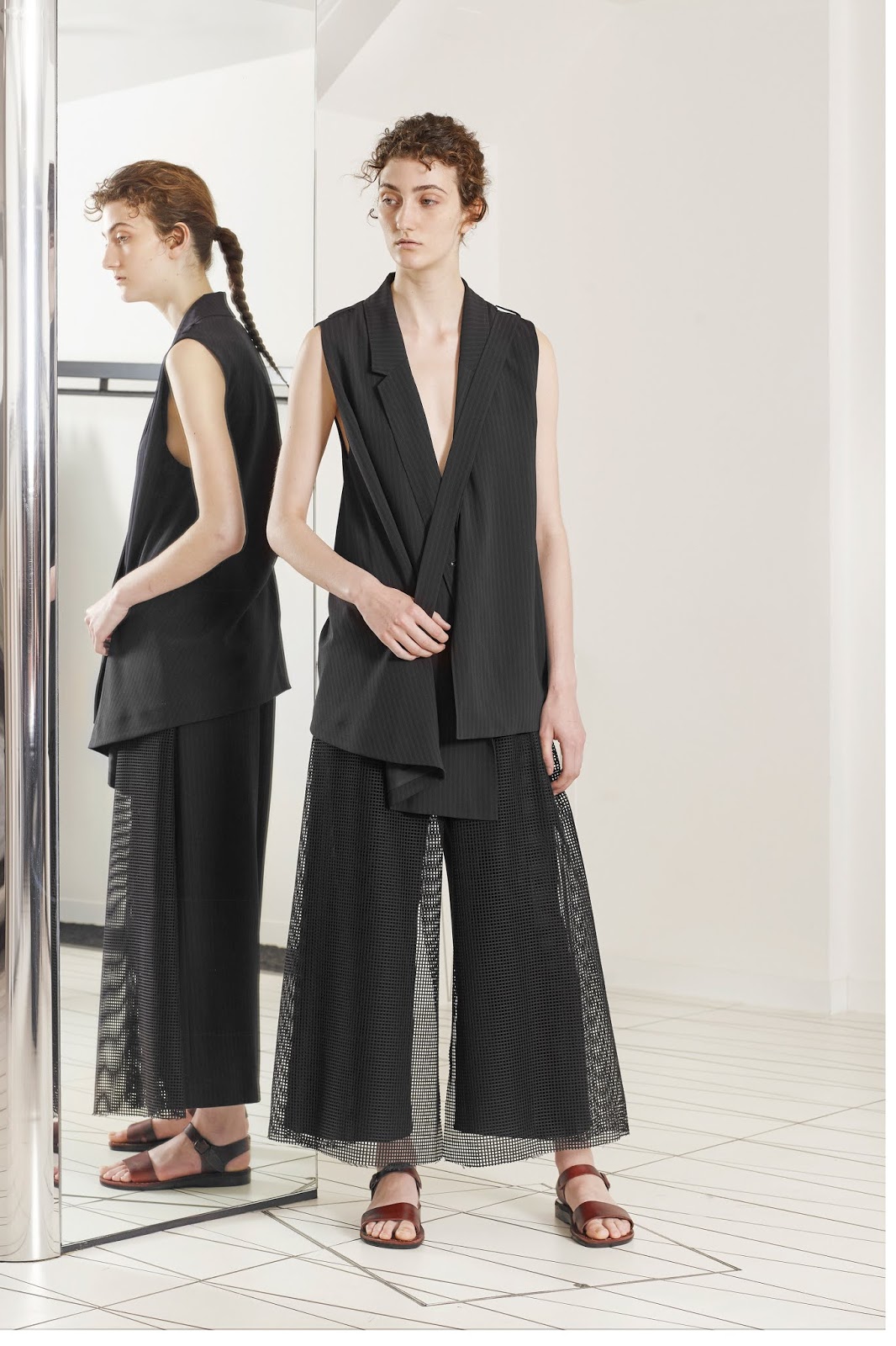 Spleen De Couture: NOT SO ORDINARY MINIMALISM BY CHALAYAN