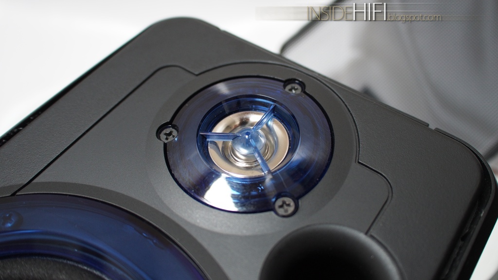 Inside Hi-Fi: JBL CM42