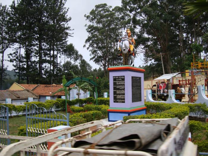 Tamilnadu Tourism: Val Vil Ori Statue, Kolli Hills