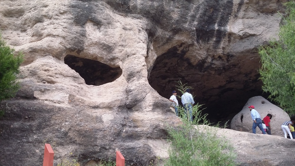 The Life And Times Of Me: Cueva de la Olla (Cave of the Pot)