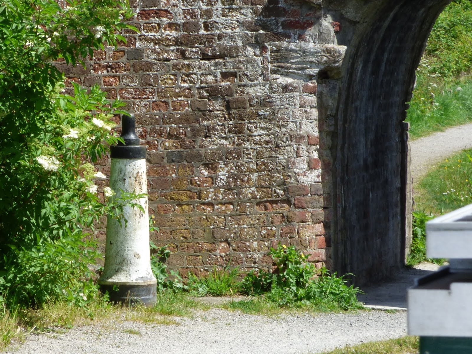 FreeSpirit : Finding the old line Runcorn locks