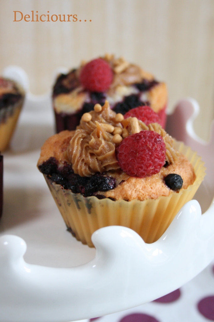 Deliciours...: Cupcakes aux fruits rouges et à la pâte de spéculoos