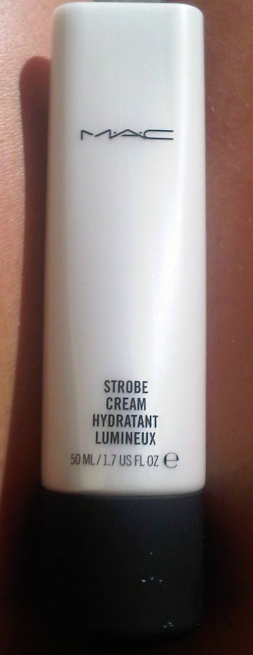 Make-up and More: M.A.C Strobe Cream