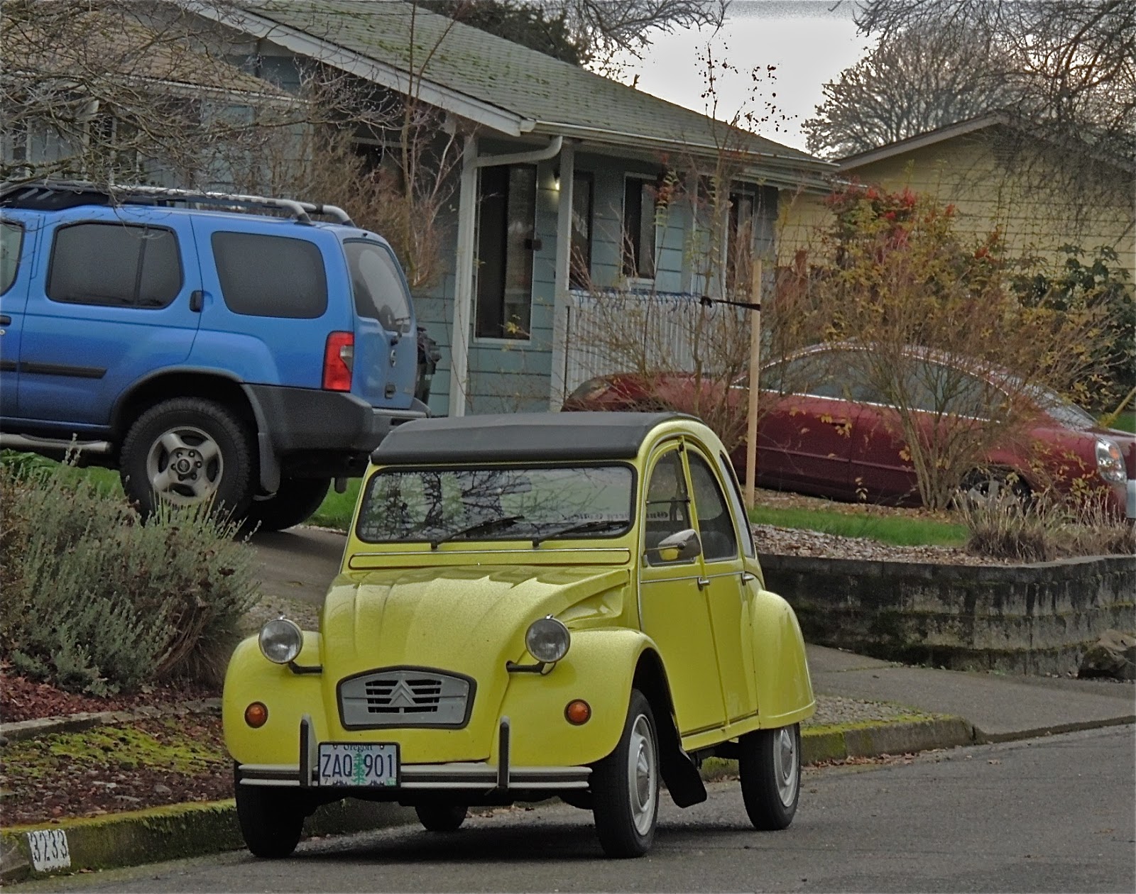 Insomniac Garage: Street Spot: Citroen 2CV