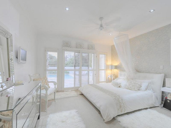 Completely white home design, Queensland, Australia: Most Beautiful ...