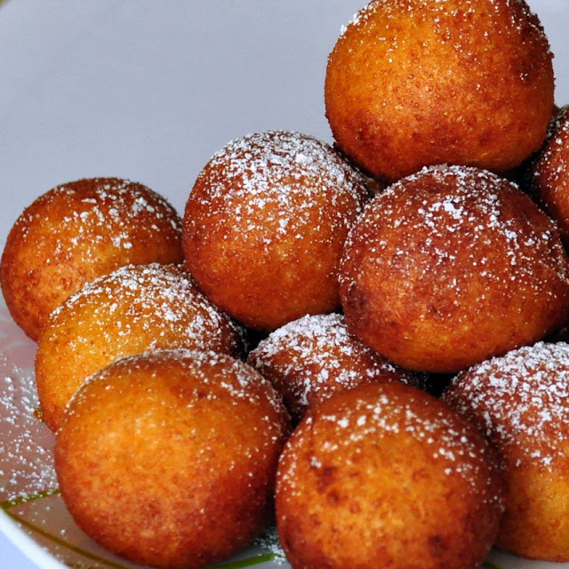 Širšių lizdas: Varškės spurgytės