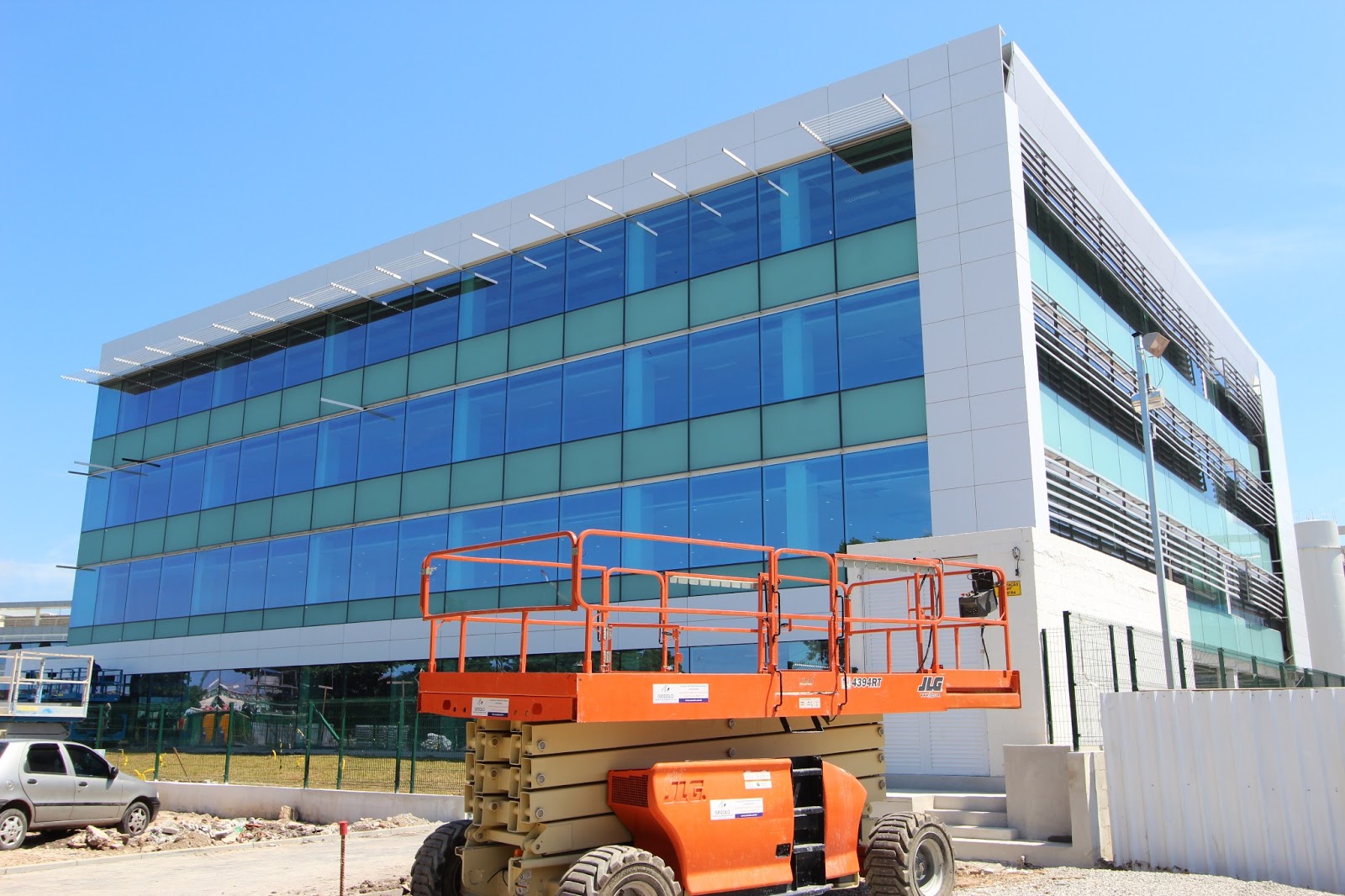 Fotos da obra do Centro de P&D Siemens Rio. | Eficiência Energética e ...
