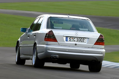 Alemanha Sobre Rodas: Mercedes Classe-C W202 (1993-2000), um clássico ...