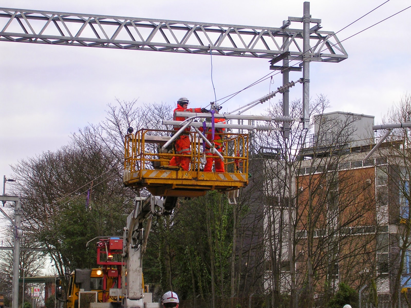 Northwest Sparks News: Wiring at Huyton Junction