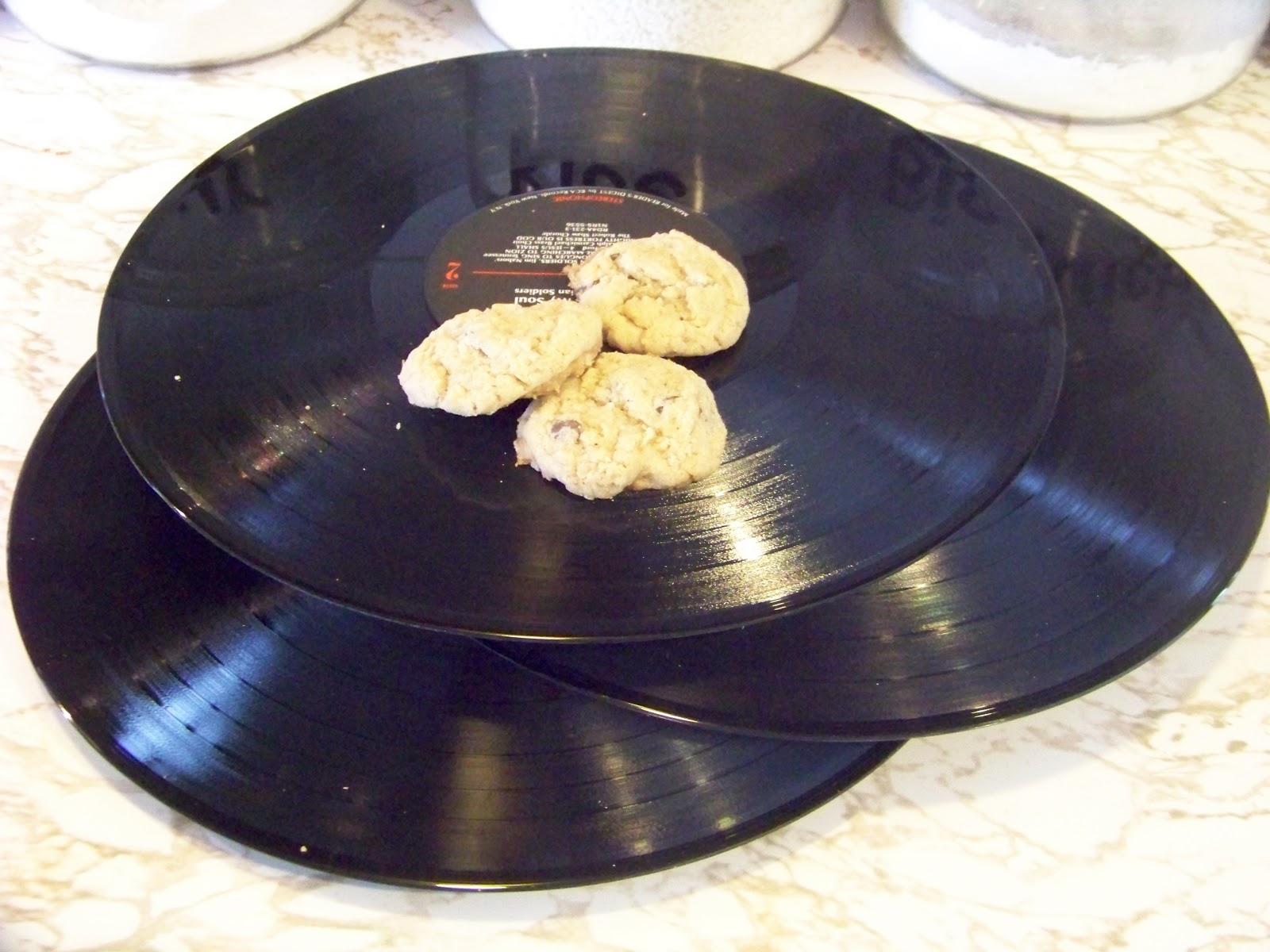 Using Records in your Sock Hop Party Decorating | DIY Party Mom
