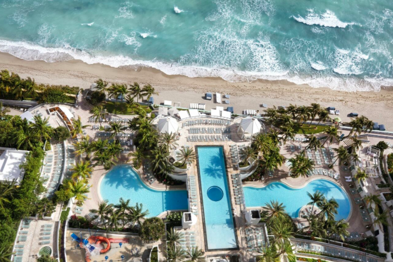 Staycation x The Diplomat Beach Resort, Hollywood, Florida | Viva Fashion