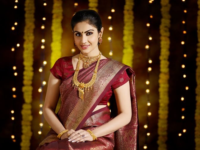 Divya Parameshwaran PhotoshootSOLA CON MI DESESPERACIÓN