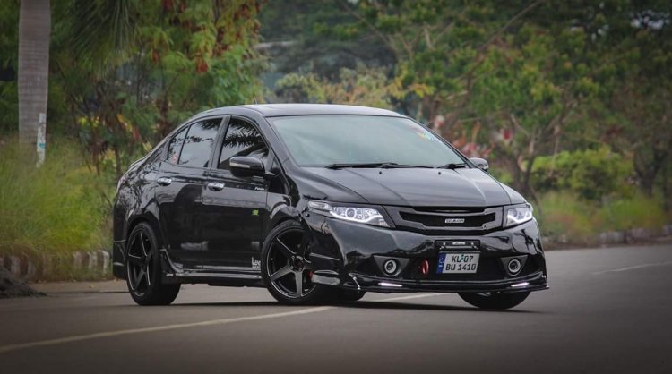 Nissan Clube: Honda City Mugen body kit