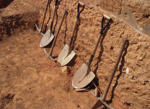 EL MAESTRO DE OBRAS XAVIER VALDERAS: TAREAS DE PICO Y PALA. LOS ...