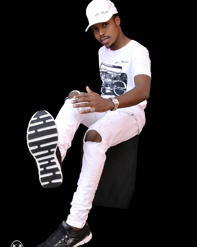 MUSIC: Umar M. ShareeF Falala » HausaMini.Com.Ng