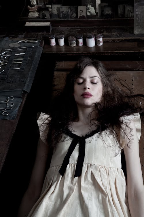 Ashes and Crimson Roses: Laura Flook...Model, Mortican and Designer!!!