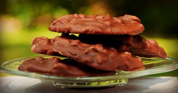 Dying for Chocolate: Chocolate Pralines: New Orleans Praline recipes!