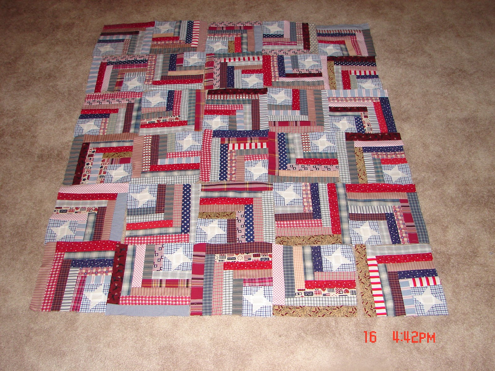 JulieKQuilts: A log cabin variation