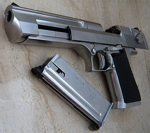 Desert Eagle:Só Armas de fogo