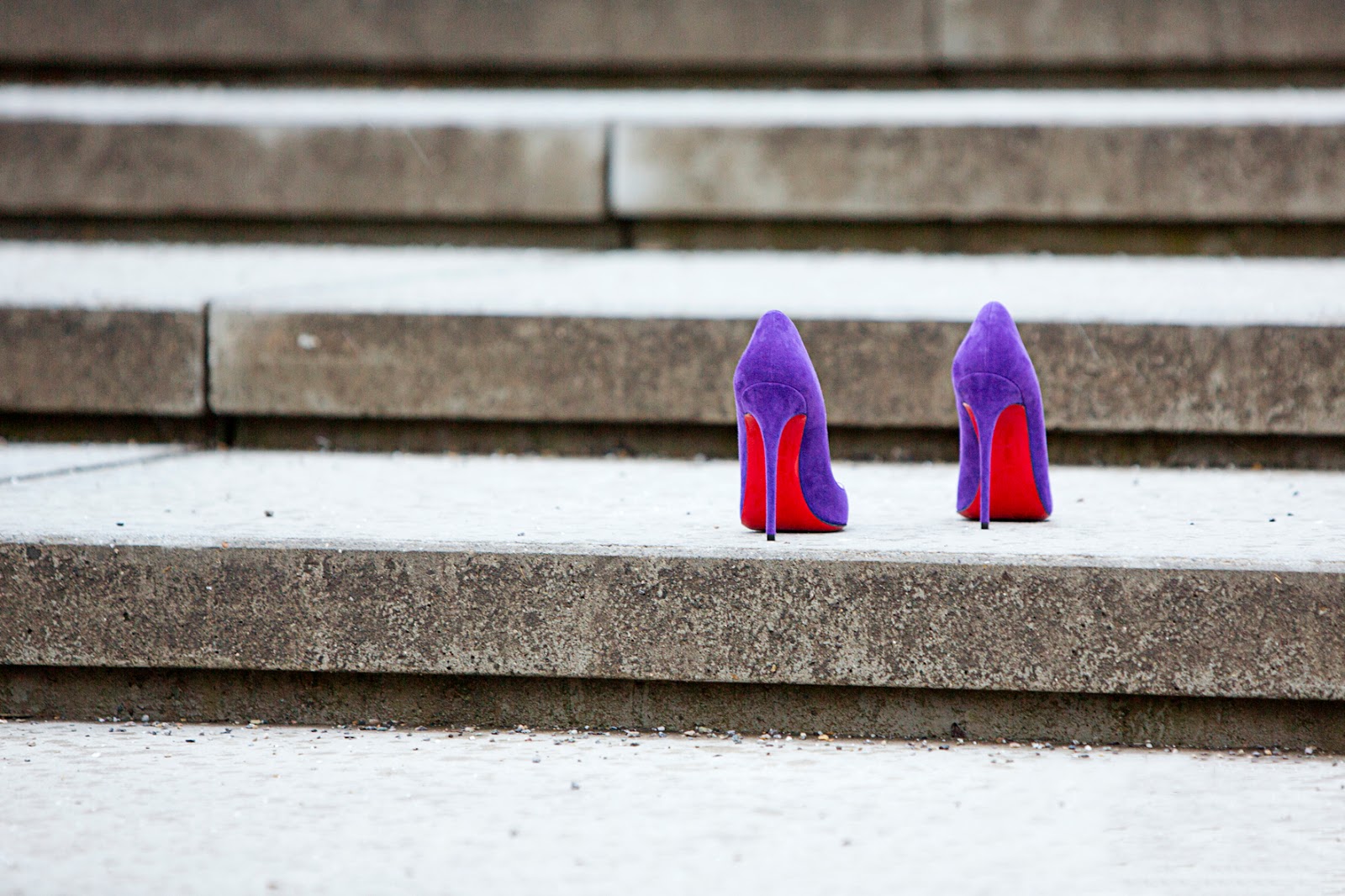 CHRISTIAN LOUBOUTIN SO KATE VIOLET SUEDE - Reed Fashion Blog