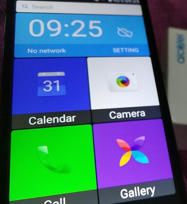 Alcatel A5 LED Back Lights Up In Time To Music! | Gadget Explained ...