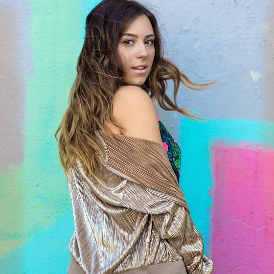 The Spotlight by Brittany Shawnté: In The Spotlight: R&B/Pop Singer Juliane