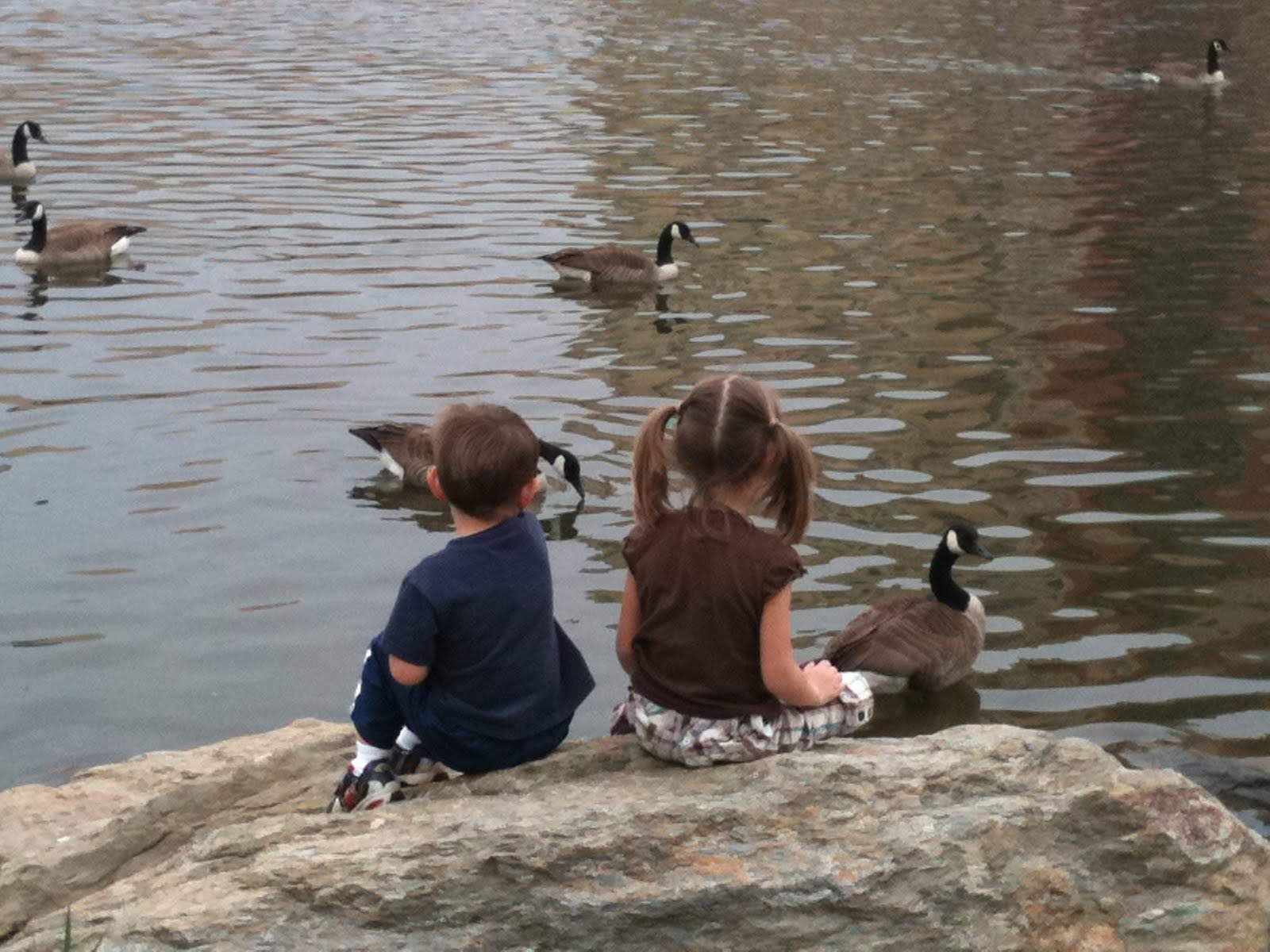 Life with 2 Munchkins: Playing at the Park
