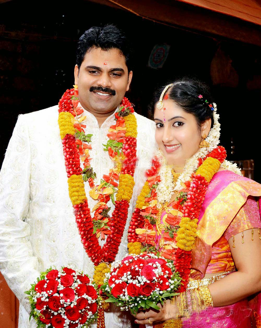 Serial actress marriage photos malayalam - gadgetslasopa