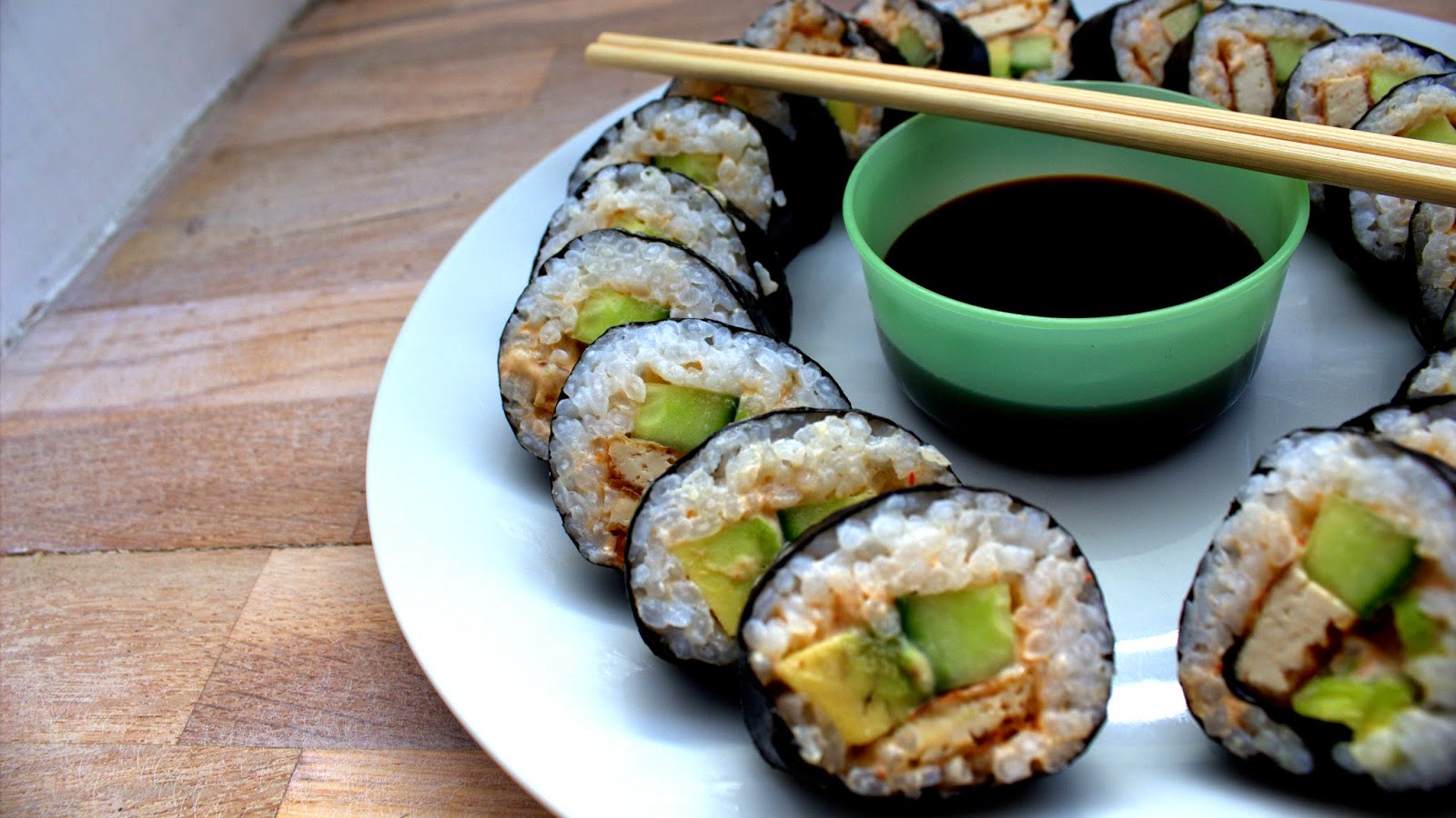 Mad med Mie: Vegansk sushi med marineret tofu og spicy mayo