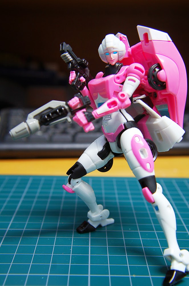 Plastic Heap: Transformers Generations Deluxe Arcee
