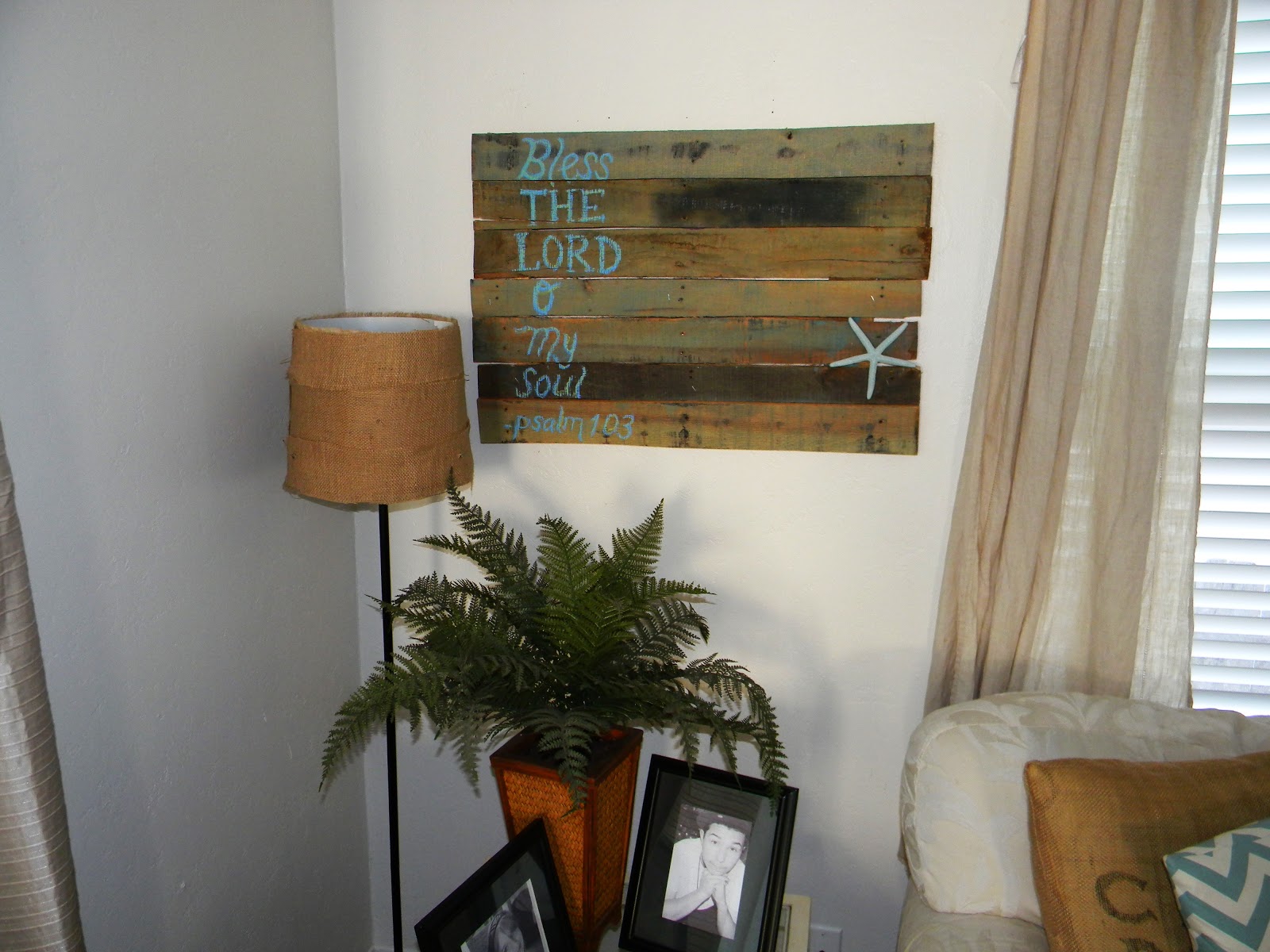 Milk Crates & Mabel: DIY Pallet Art