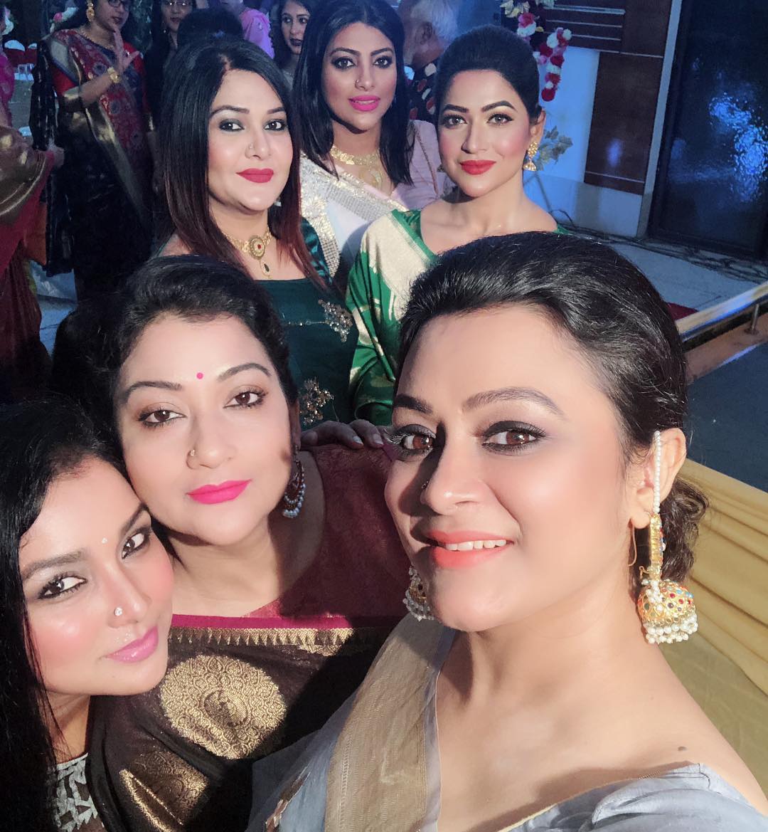 Bangladeshi Actress Azmeri Haque Badhon | Bangladeshi Model Azmeri ...